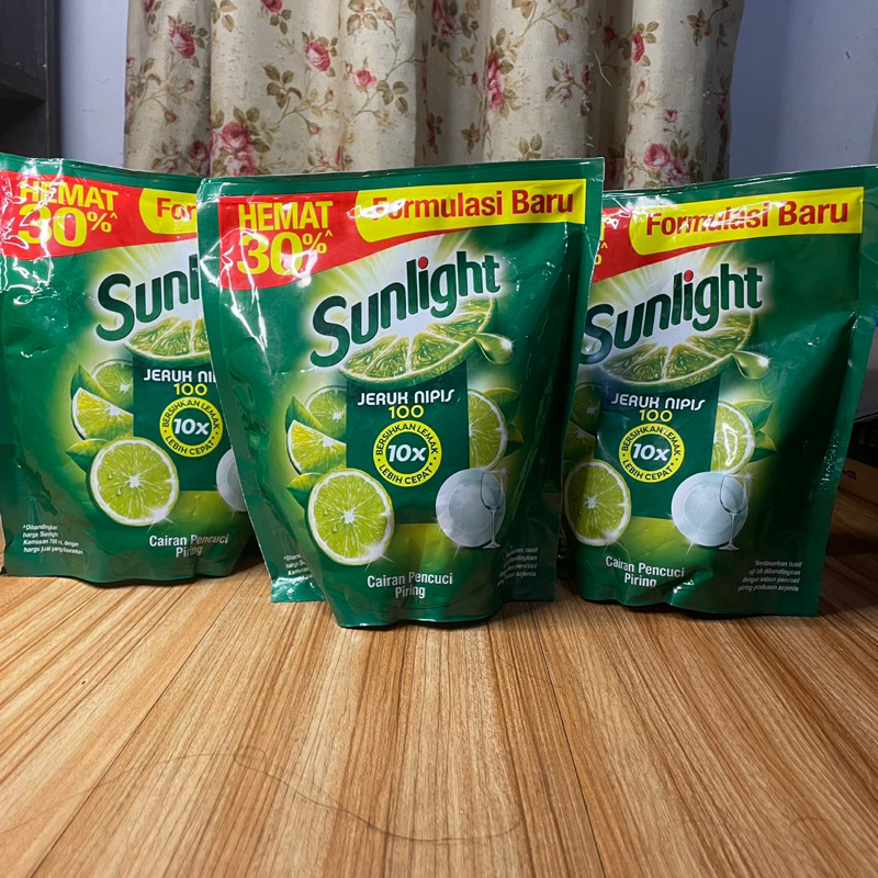 Jual Sunlight Sabun Cuci Piring Cair Refill Jeruk Nipis 910 mL | Shopee ...