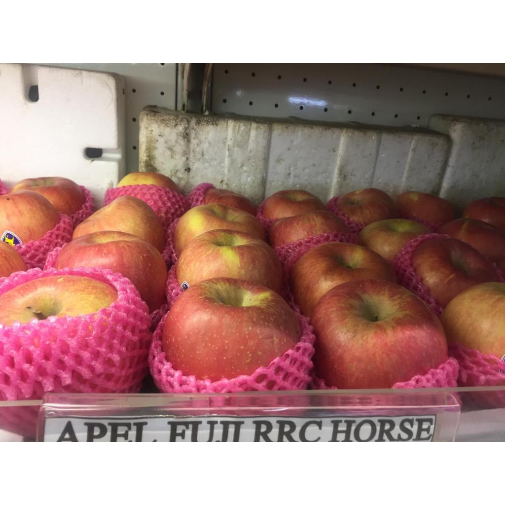 Jual Apel Fuji RRC Horse (900G - 1Kg) | Shopee Indonesia