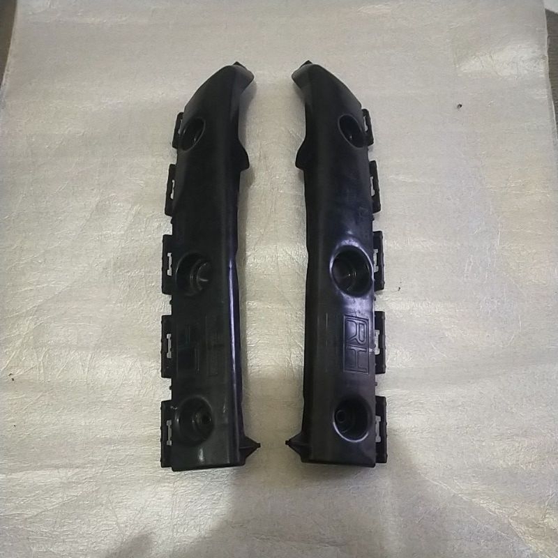 Jual 52562-bz050 dan 52563-bz040 bracket bumper belakang bagian atas ...
