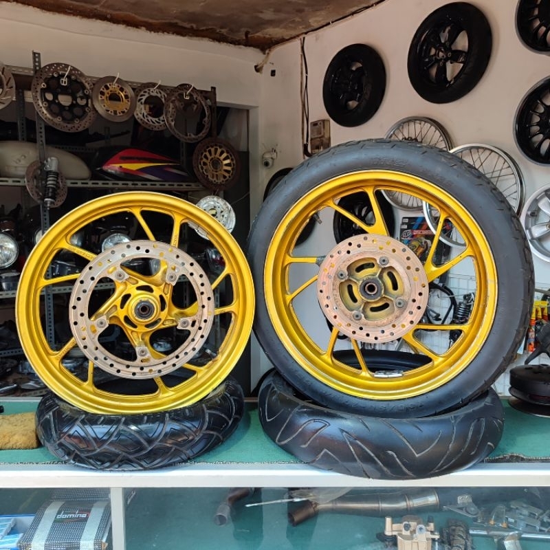 Jual velg CB150R new +ban belakang original copotan | Shopee Indonesia