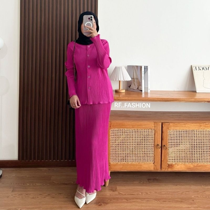 Jual MALYA SET WAVY ROK CARDI | Shopee Indonesia