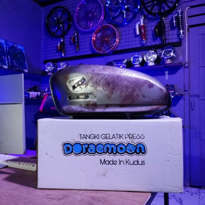 Jual Tangki Pres CB Gelatik Doraemon Made In Kudus Original | Shopee ...
