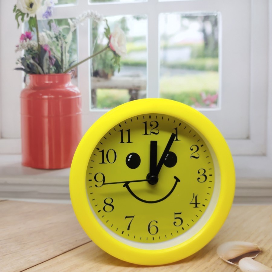 Jual TREND AWAL TAHUN Jam Weker Jam Meja Beker Model EMO SMILE Free ...