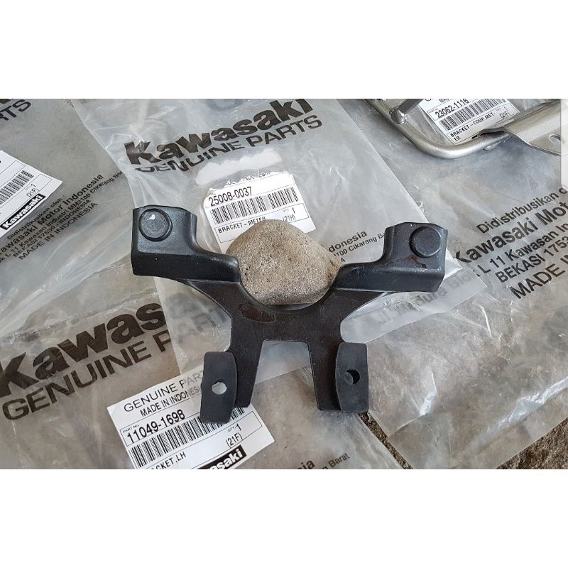 Jual Breket speedometer spidometer speedo spido Ninja SS original KGP ...