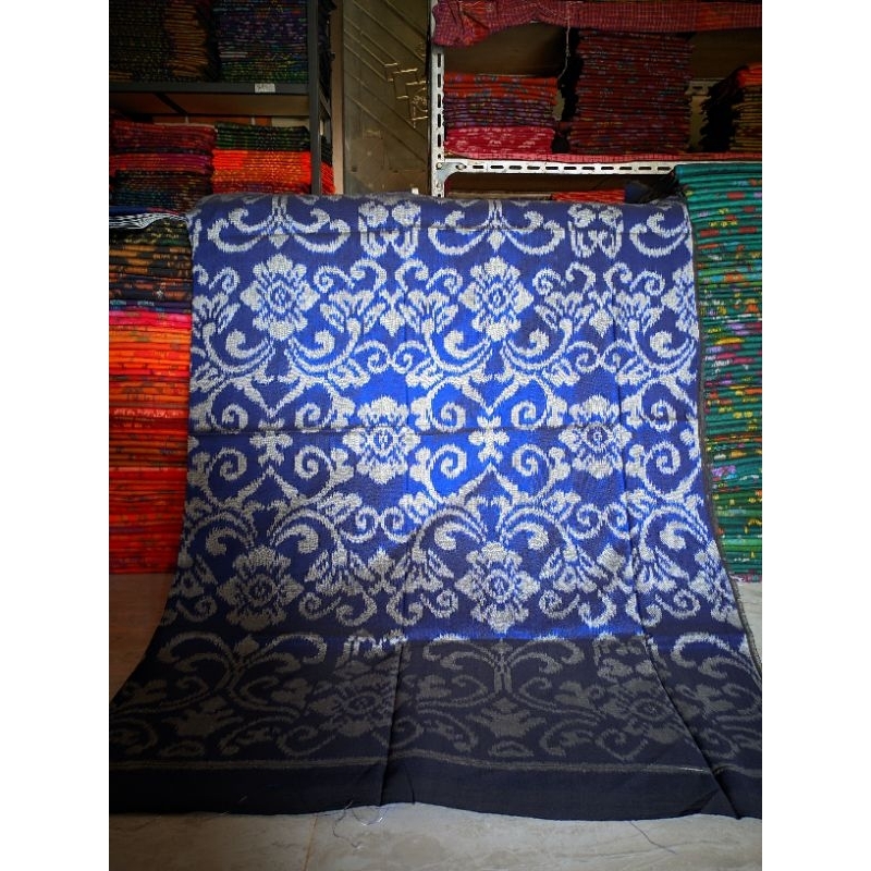Jual KAIN TENUN ENDEK CSM BALI MOTIF PATRA NAVY | Shopee Indonesia