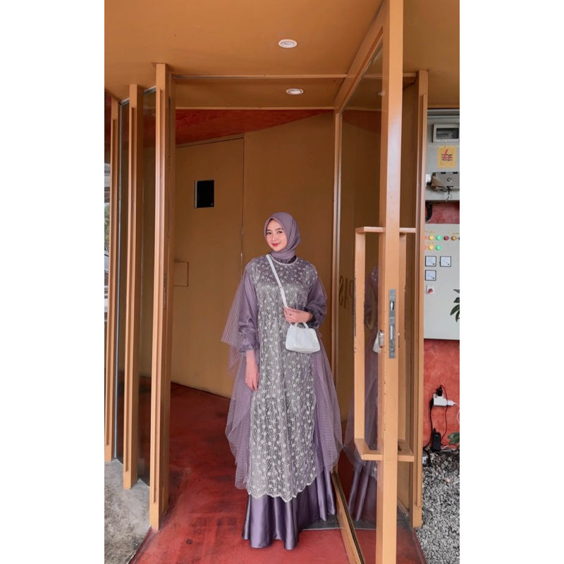 Jual DYRA DRESS SET OUTER BAHAN SATIN ROBERTO MIX BRUKAT DAN TILE POLOS ...