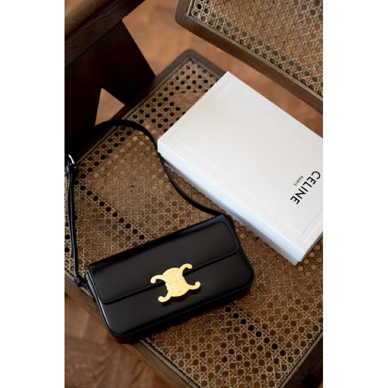 Jual PRELOVED Celine Triomphe Shoulder Bag in Shiny Calfskin Black | Shopee Indonesia