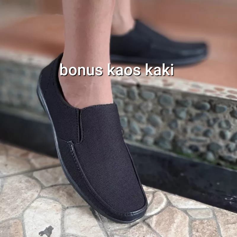 Jual Sepatu Casual Kickers Slip On Pria, Sepatu Kicker Cansual Pria ...