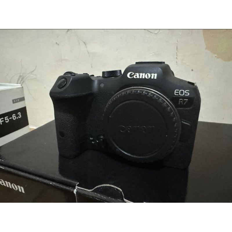 Jual Canon Eos R7 (Body Only) + EF 50 mm | Shopee Indonesia