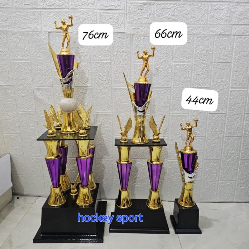 Jual Trophy 4 KAKI Piala 2 KAKI Piala Badminton, Voli, Futsal, Bola ...