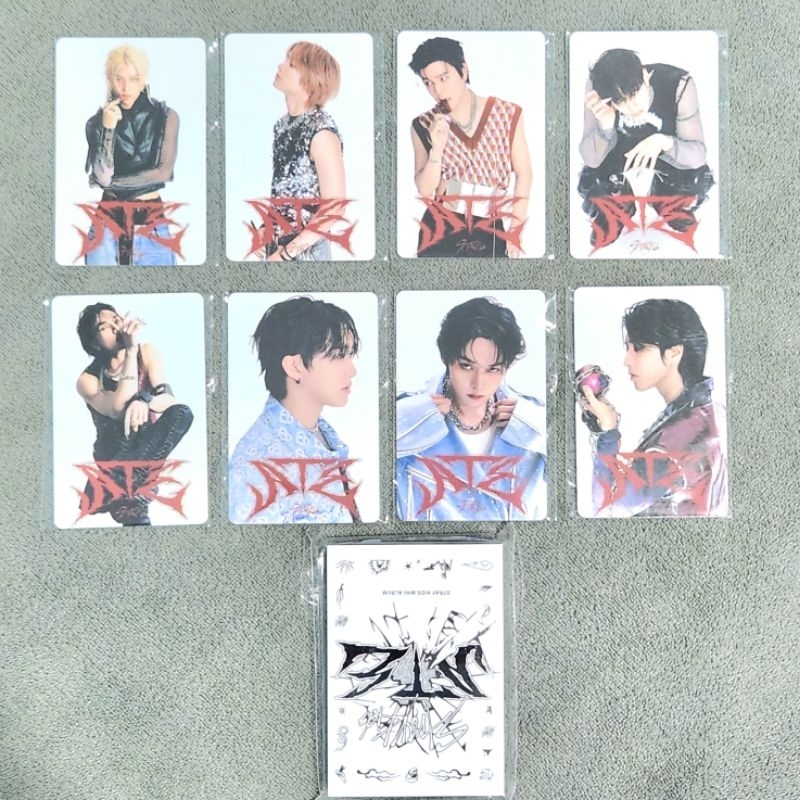 Jual [Black / White ver ] STRAY KIDS Album Only / Photocard Concept ...