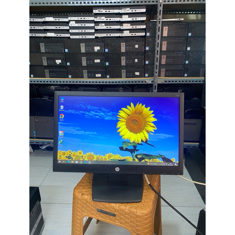 Jual monitor led hp V194 19 inch wide mulus komplit kabel | Shopee ...