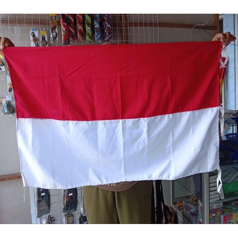 Jual Bendera Merah Putih size -+ 90 x 60 Kain katun | Shopee Indonesia