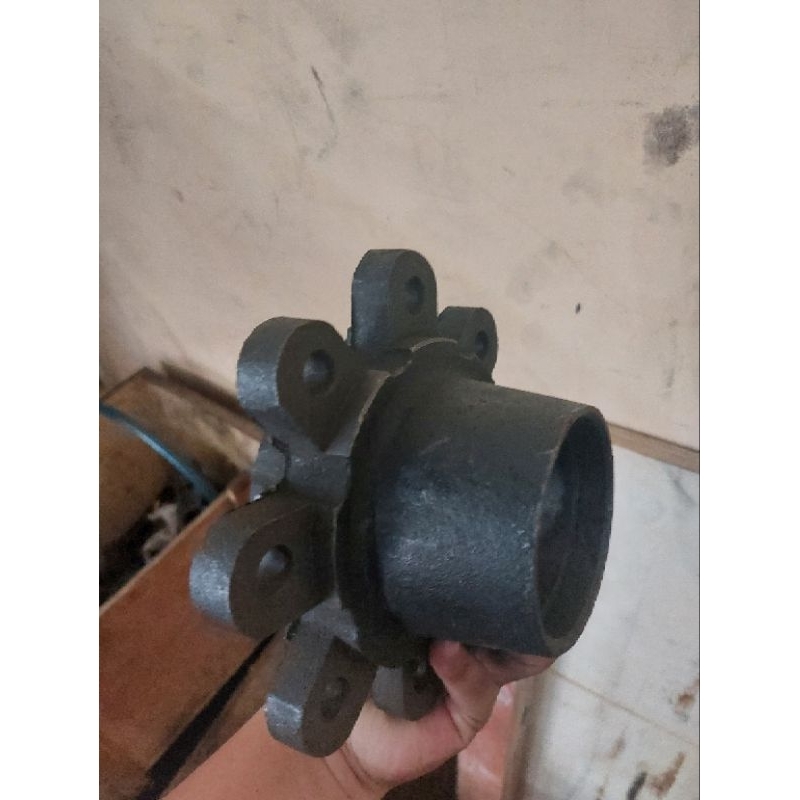Jual Hub roda belakang forklift Heli 3-3.5 ton Baut roda jumlah 8 ...