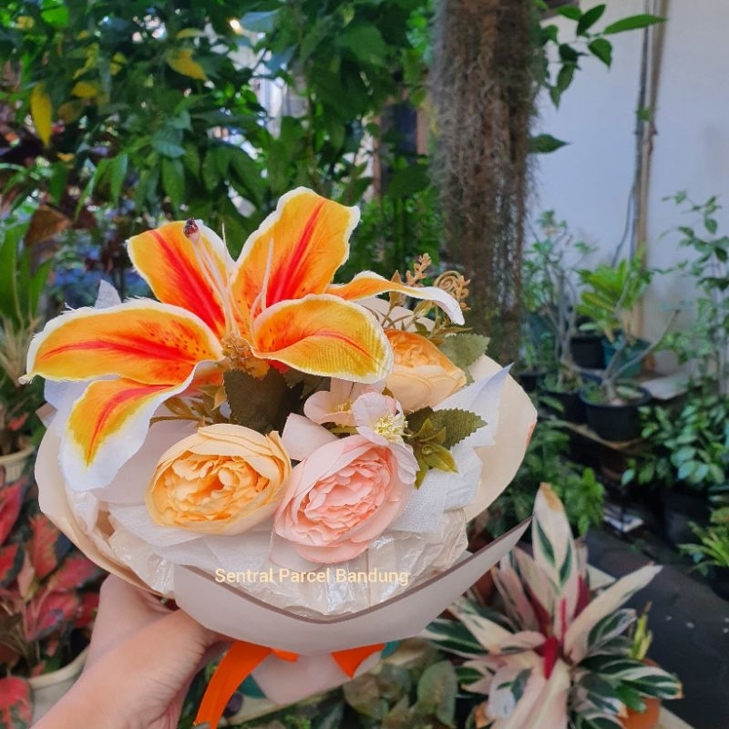 Jual Buket Bunga Donut Wisuda Graduation / Anniversary Artificial ...