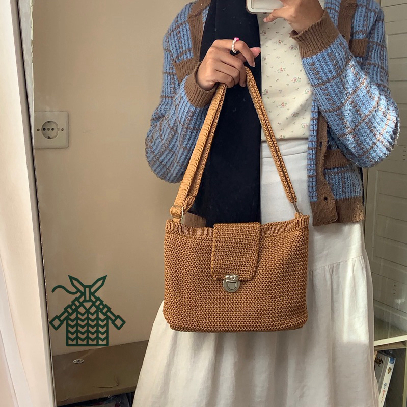 Jual tas selempang rajut simple muat banyak / slingbag rajutan murah ...
