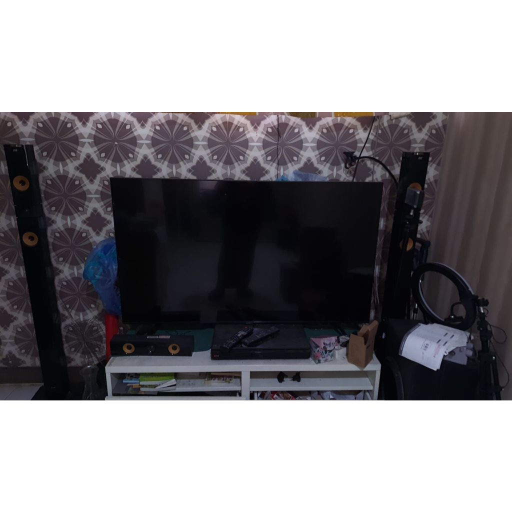 Jual Smart TV 55 inch UHD 4K AU7002 - UA55AU7002KXXD Samsung Bekas Pakai | Shopee Indonesia