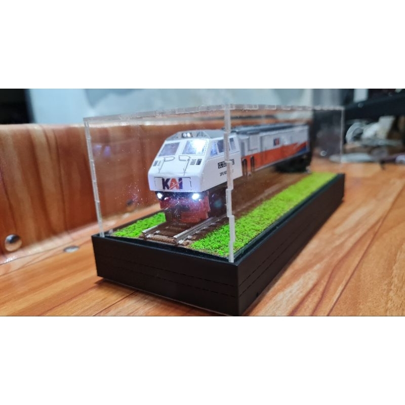 Jual Miniatur CC201 cc203 skala HO 1/87 dummy pajangan by mang irin ...