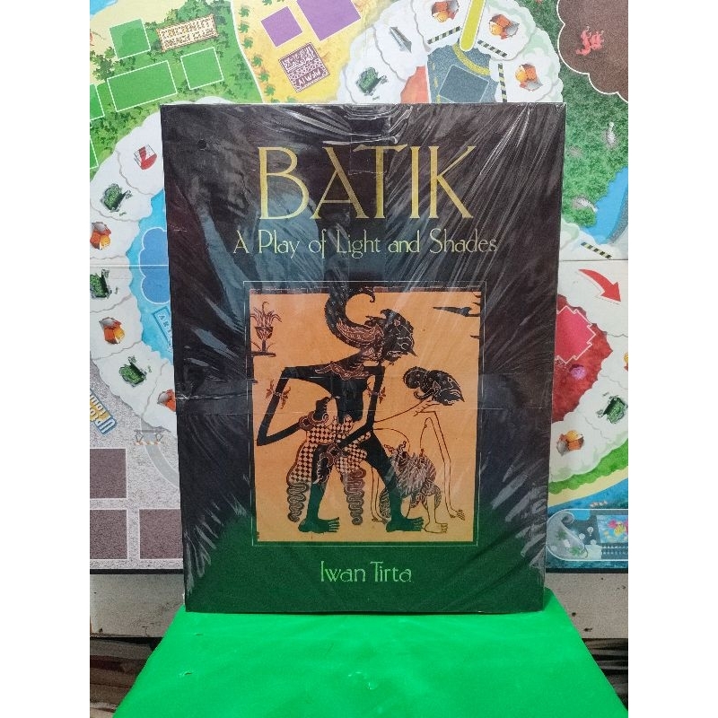 Jual Buku batik a play of light and shades - gallery a collection of ...