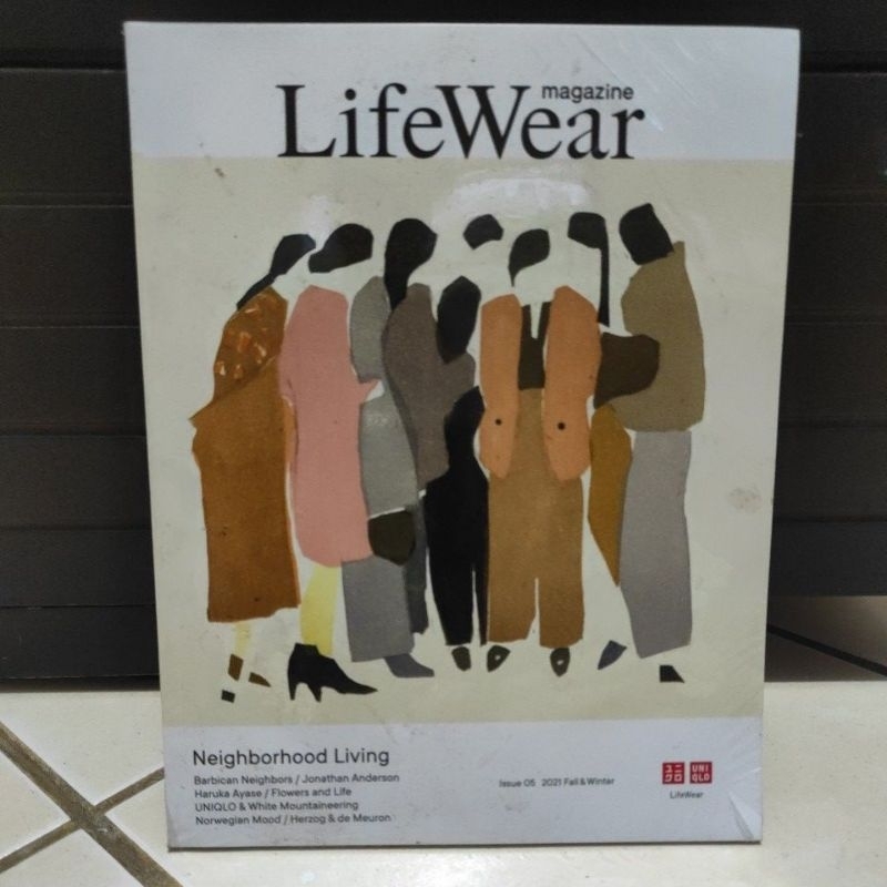 Jual Majalah Life Wear Magazine Uniqlo Lifewear | Shopee Indonesia