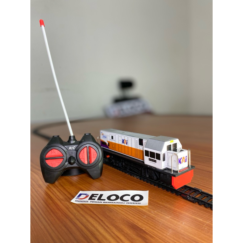 Jual Miniatur Kereta Api Lokomotif cc201 Mesin RC bisa jalan,pakai ...