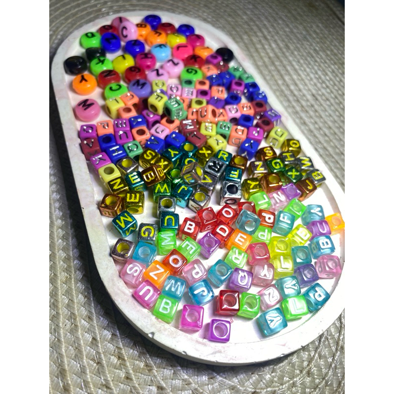 Jual tambahan inisial/nama | Shopee Indonesia