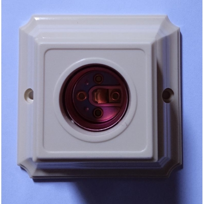 Jual Fitting fiting lampu Broco segi besar cream socket lampu e27 ...