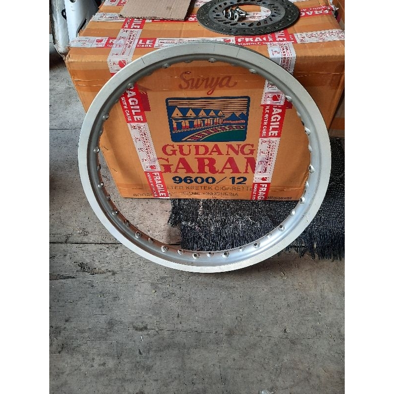 Jual velg roda velk ring 18 klx 150Bf takasago excel asia | Shopee ...