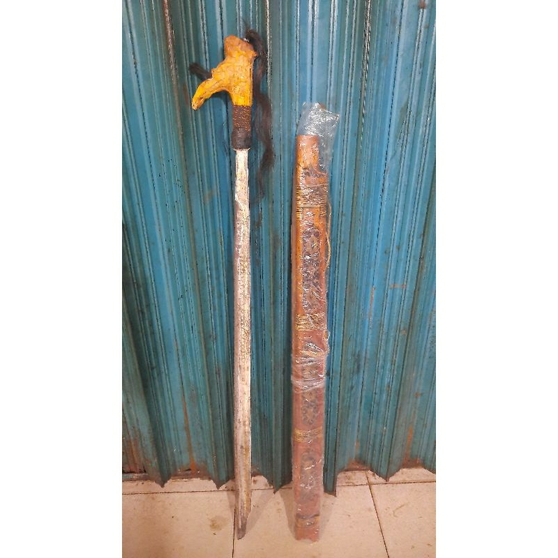 Jual MANDAU DAYAK GAGANG TANDUK UKIR ASLI | Shopee Indonesia
