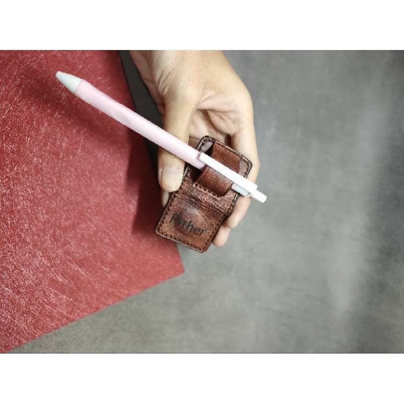 Jual Leather Magnetic Clip Pen Holder Klip Bolpen Bookmark Custom ...