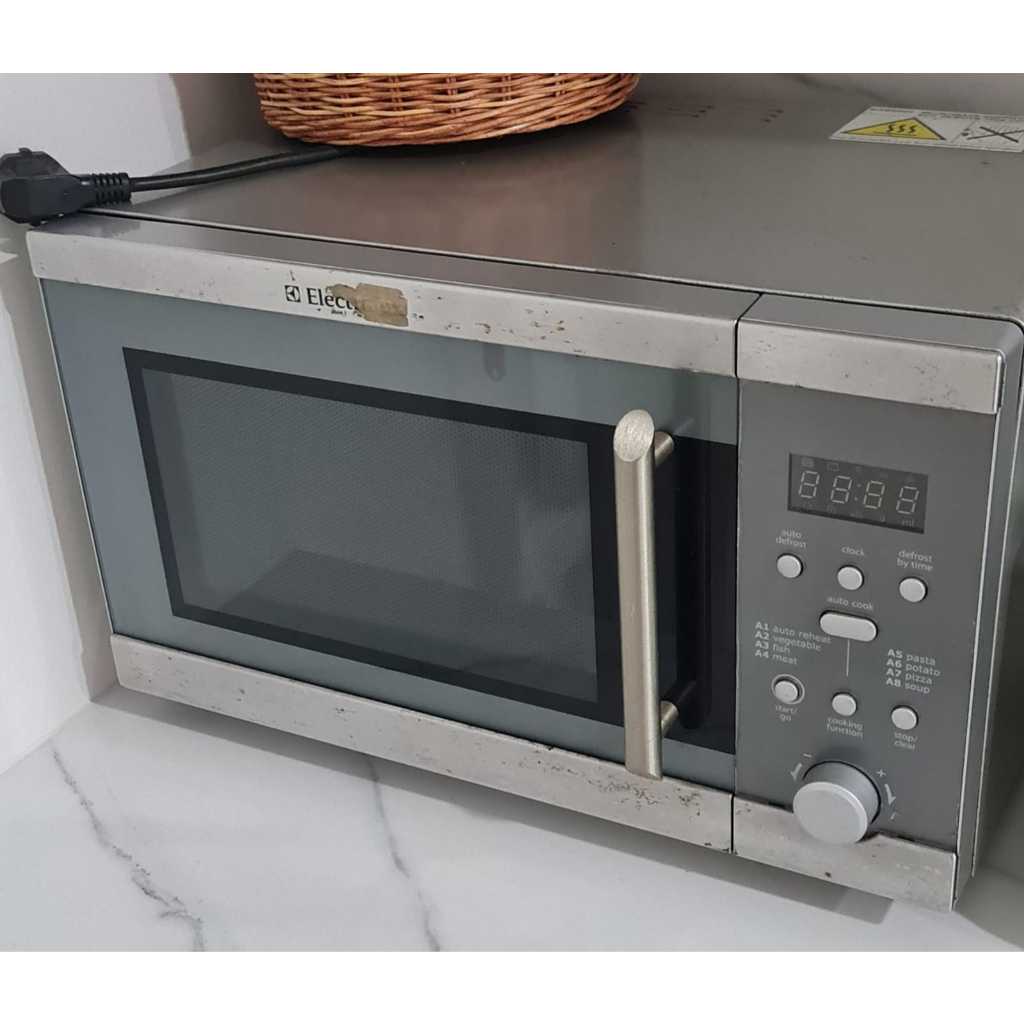 Jual MICROWAVE ELECTROLUX EMS 2047X Bekas | Shopee Indonesia