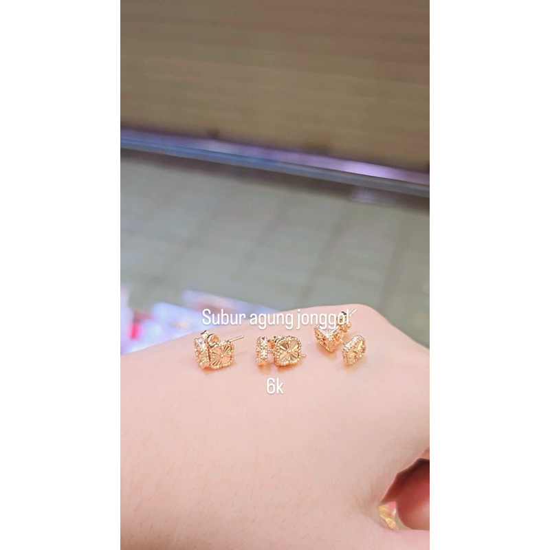 Jual Giwang+ulir bunga alhambra 6k | Shopee Indonesia