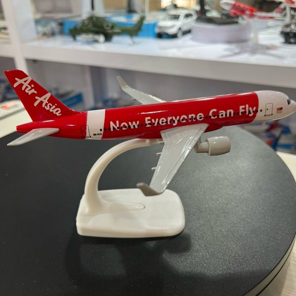 Jual Miniatur Diecast pesawat air Asia Airbus 320 baru now everyone can ...