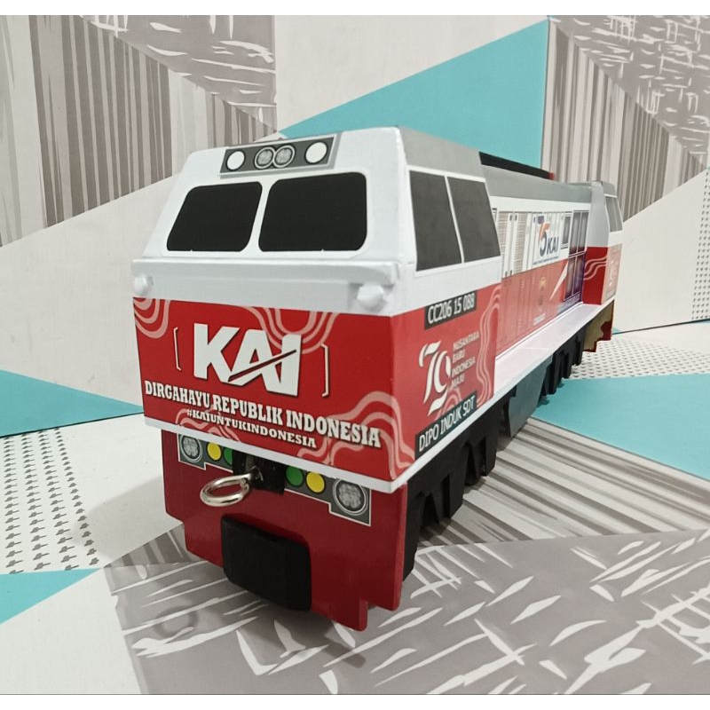 Jual Lokomotif CC206 Livery Kemerdekaan 79 - Miniatur Kereta Api Kayu ...