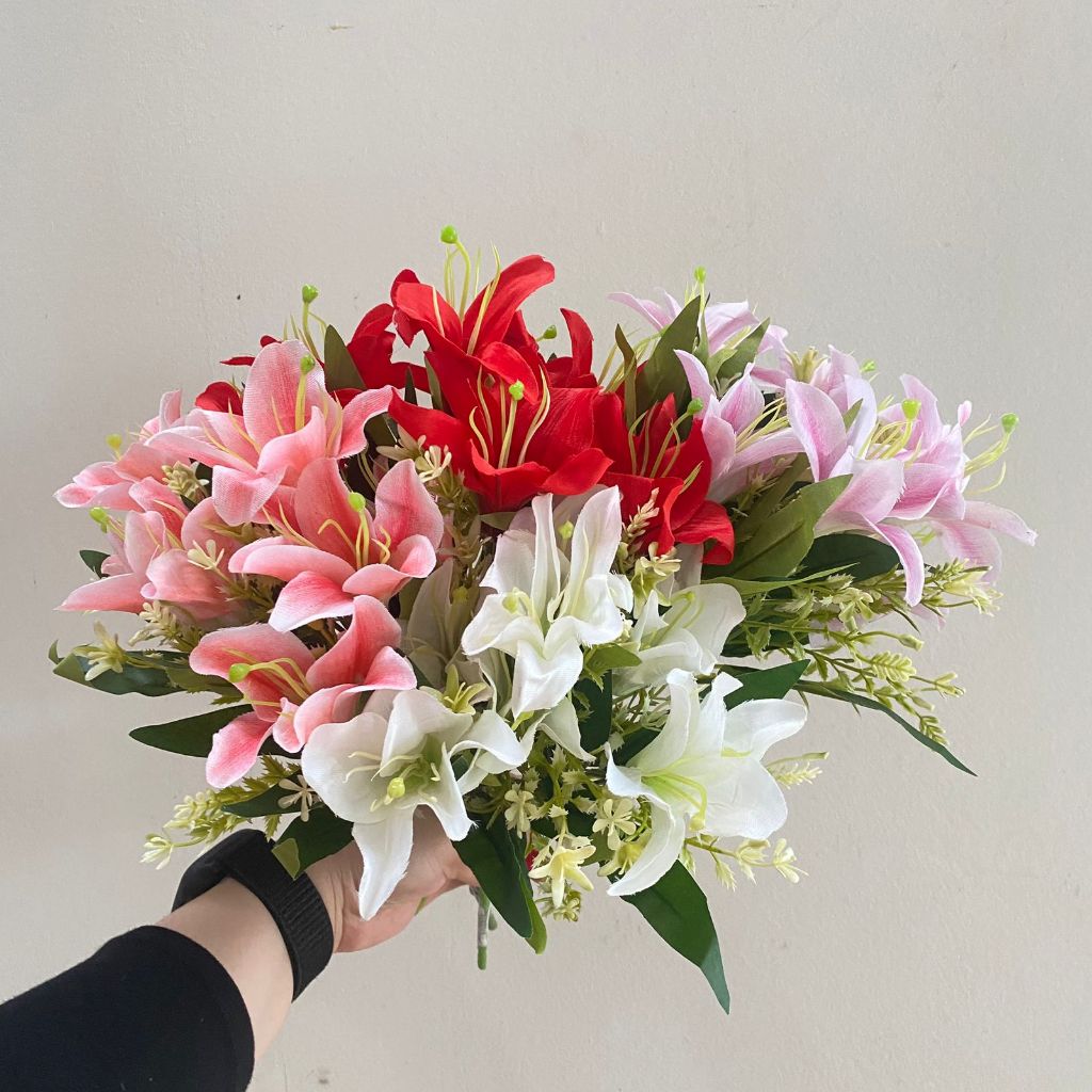 Jual gardena lily mini 7 tangkai artificial | Shopee Indonesia
