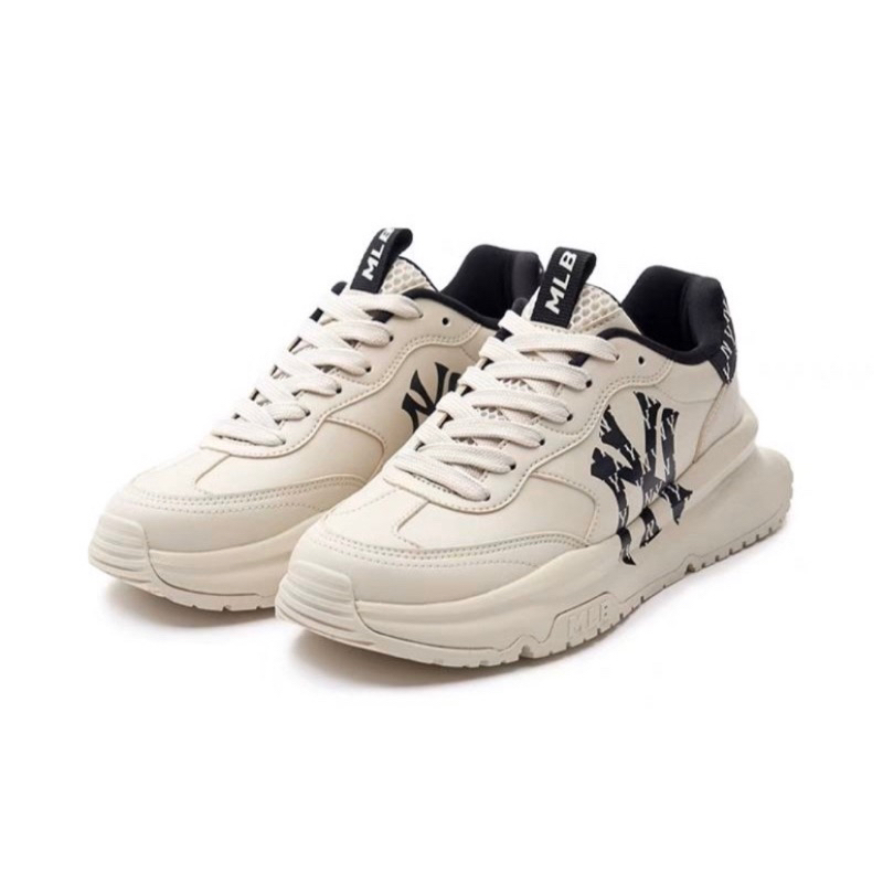 Jual Sepatu New York MLB Chunky Runner Yankees Classic Monogram ...