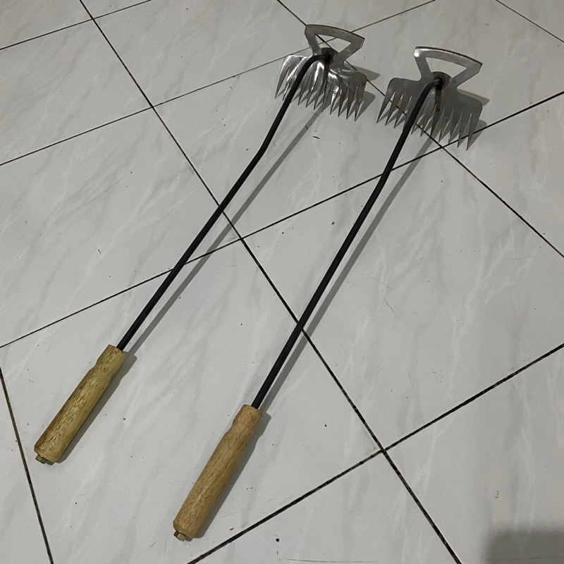 Jual (1 PCS) Alat Garuk Pencabut rumput liar Gulma 11 Garpu - Cangkul ...