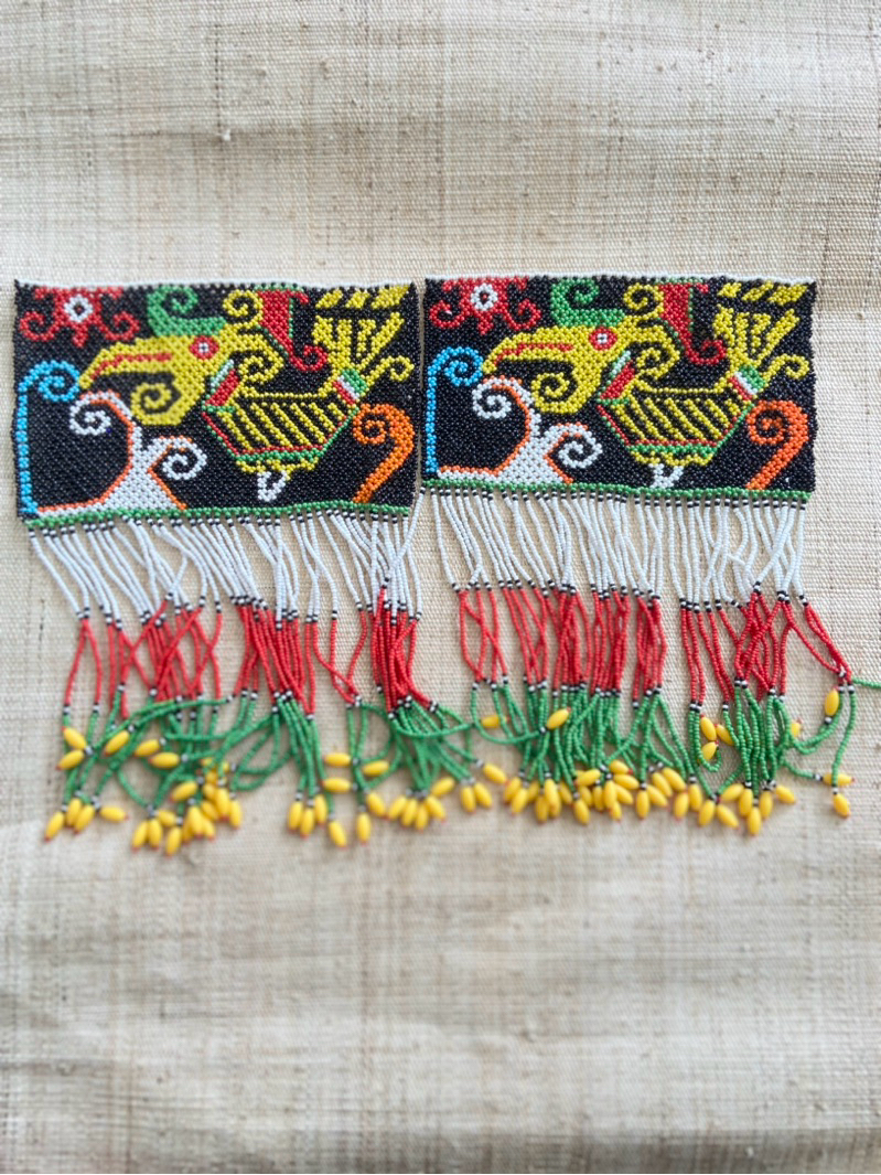 Jual Manika Kaltim - Aban Cawat / Manik Cawat Dayak Kalimantan / Manik ...