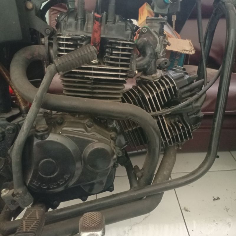 Jual mesin 320cc mp megapro L engine 2 silinder twin bukan gl cb tiger ...