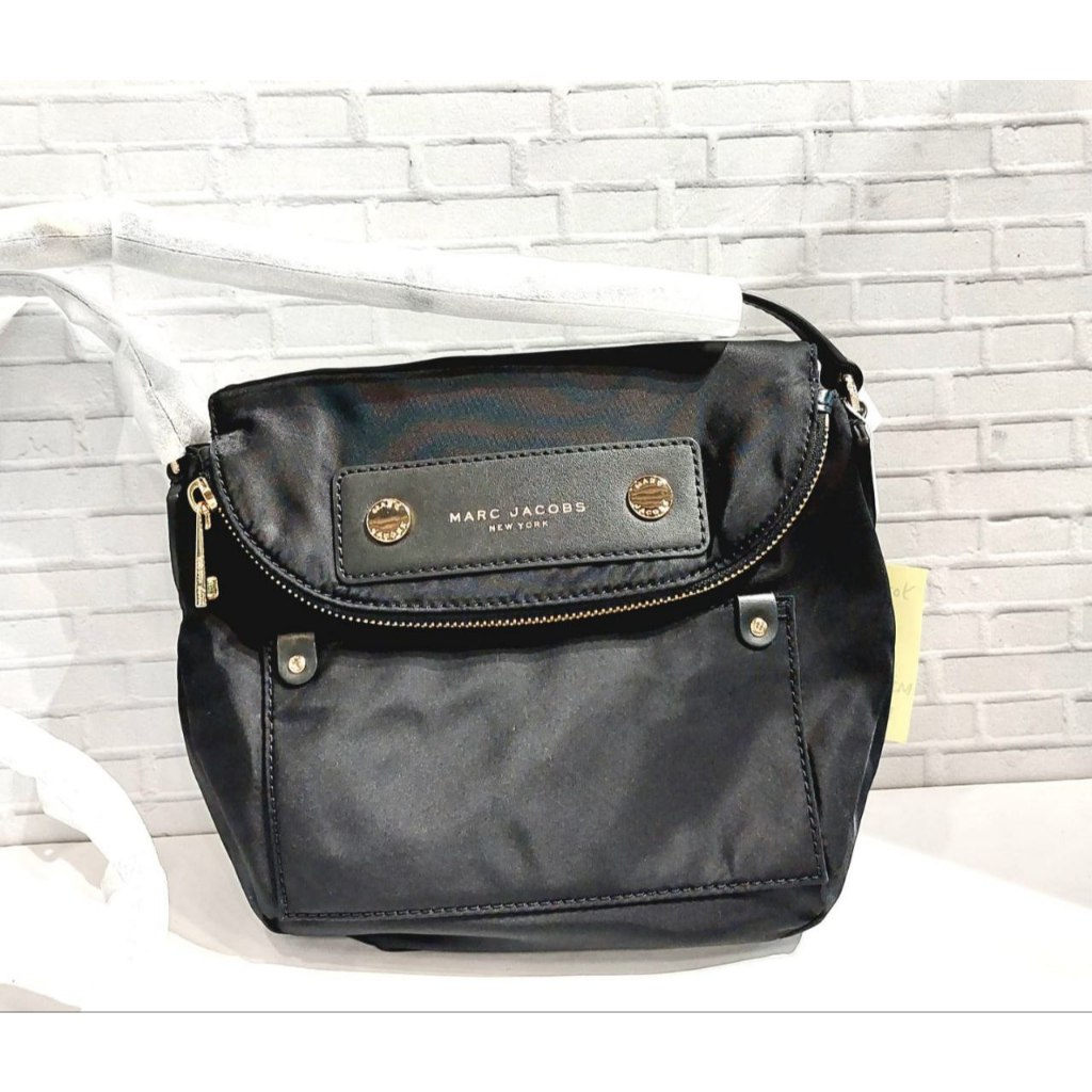 Jual MJ Mar Jaco Preppy Nylon Mini Messenger Black Original | Shopee ...