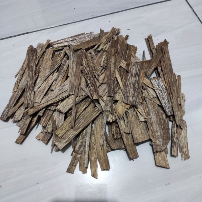 Jual 20 gram Kayu Gaharu Bukhur Kalimantan Grade AB Asli Natural ...