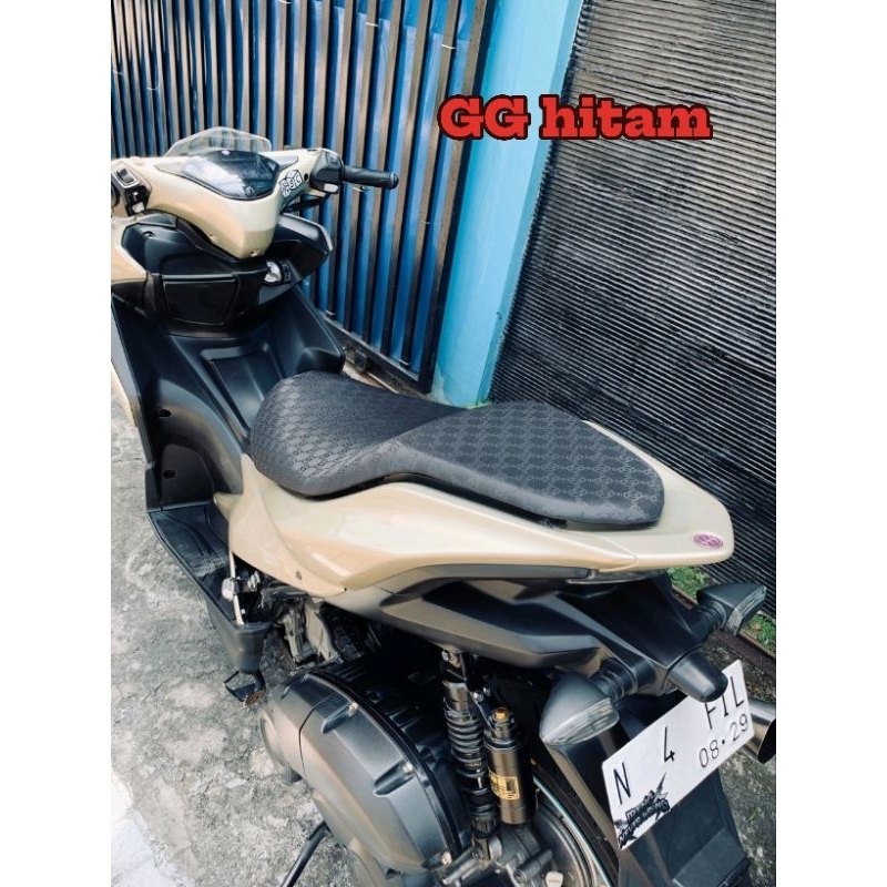 Jual Kulit jok motor karbon motif GG black jaguar Guc*i catur 3D ...