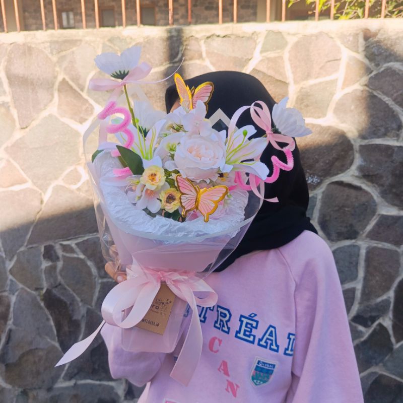 Jual (Ready) Buket Bunga palsu korean wrinkled untuk wisuda sempro ...