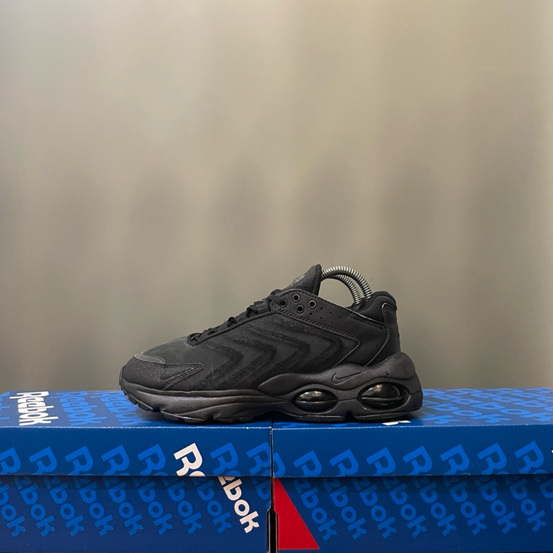 Jual 40 - Sepatu Nike Bekas Second Nike Air Max TW Triple Full Black ...