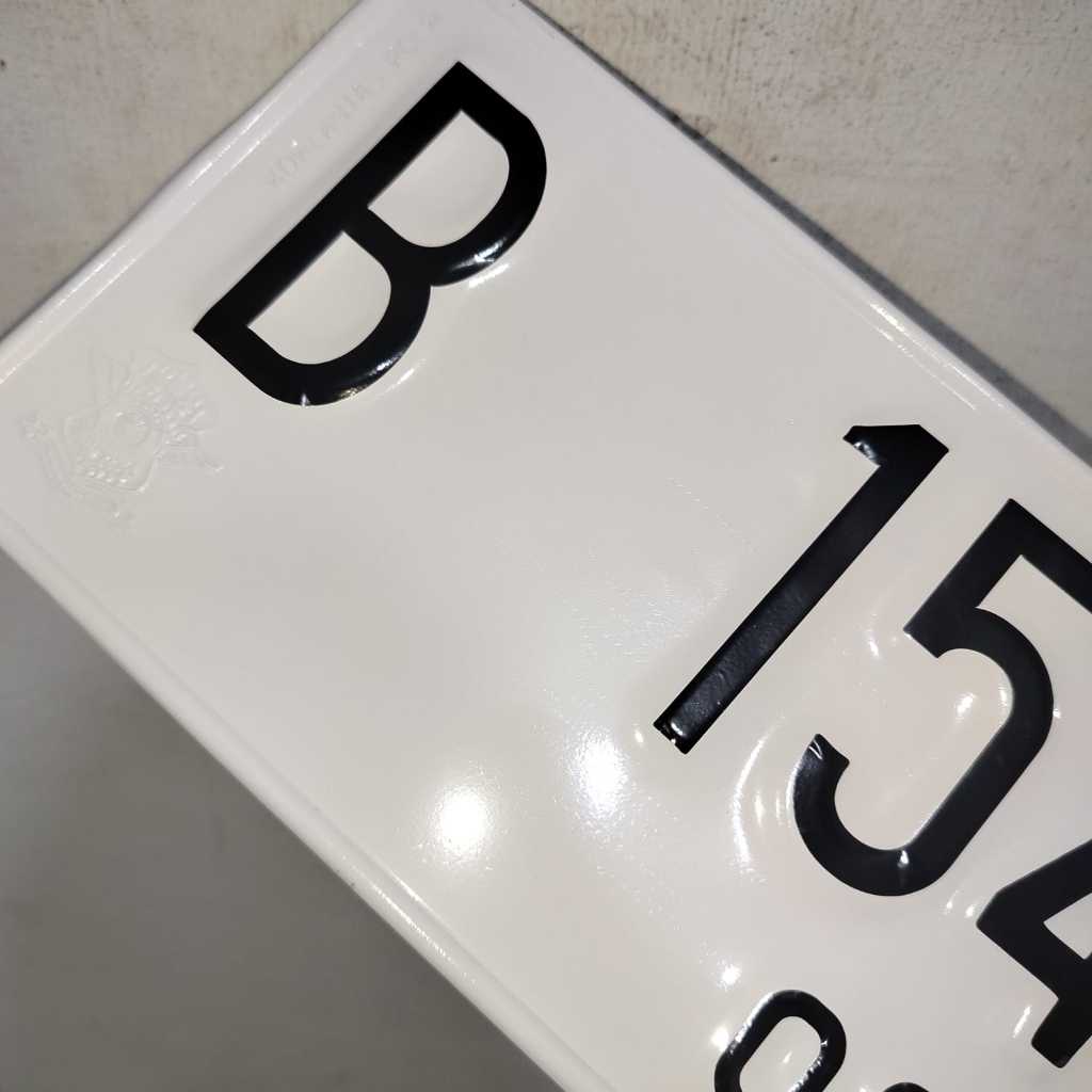Jual PLAT NOMOR MOBIL PUTIH TERBARU PLAT MOBIL PUTIH CETAK BARU ...