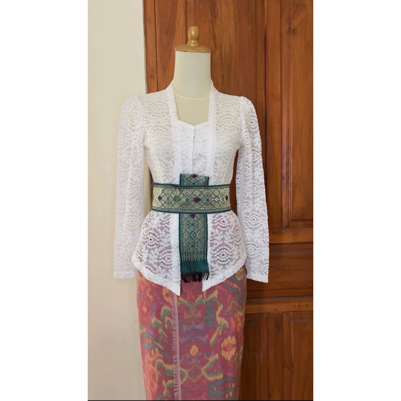 Jual Kebaya Brokat putih lengan panjang | Shopee Indonesia