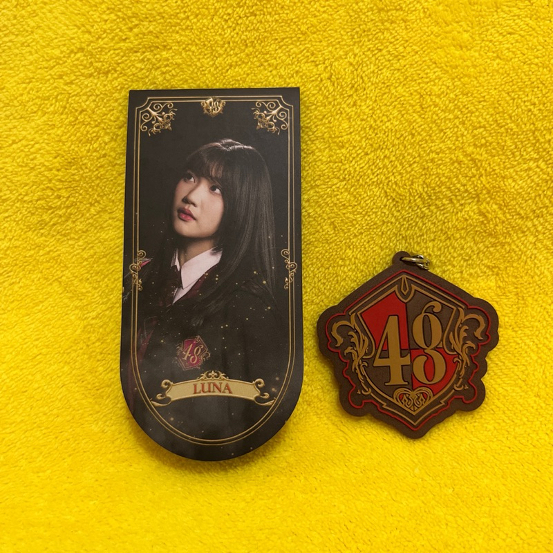 Jual bookmark & keychain jkt48 marsha ( luna ) magic hour official ...