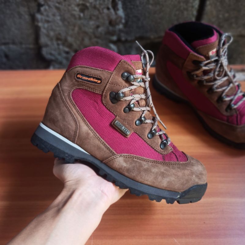 Jual sepatu gunung grandking caravan gore-tex vibram | Shopee Indonesia