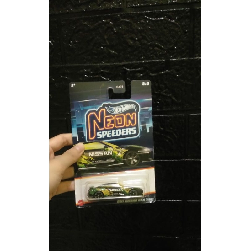 Jual Hot Wheels Nissan GT-R (R35) NEON SPEEDERS | Shopee Indonesia