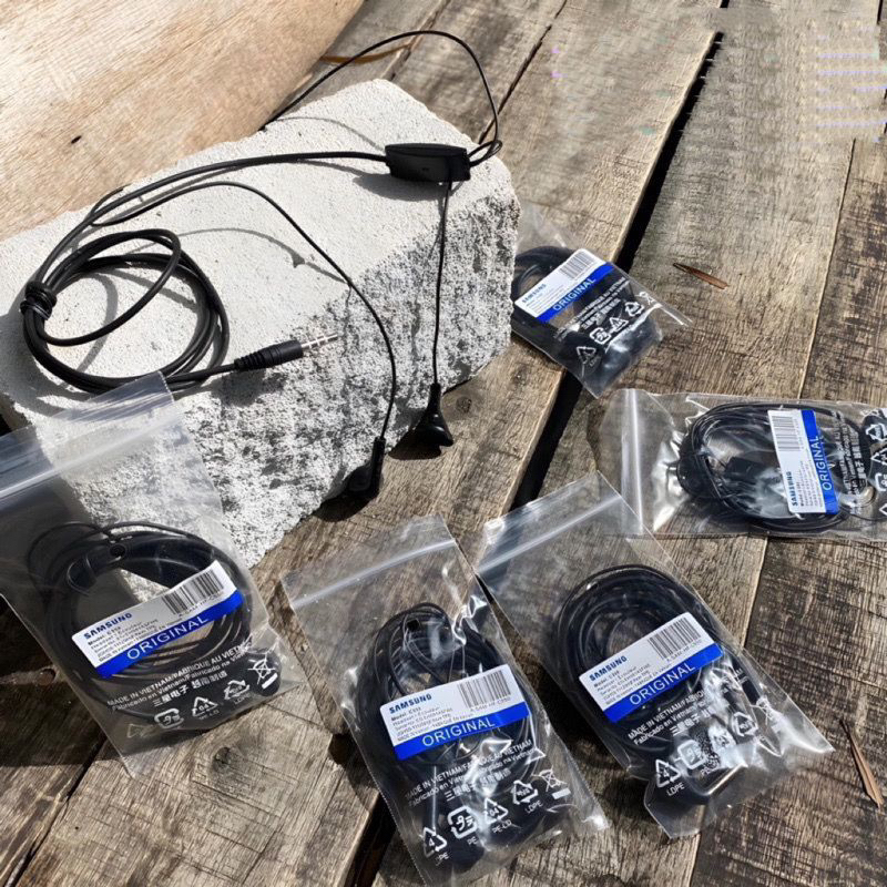 Jual HF/Headset Samsung VIETNAM J1 ACE /C550 BLACK EDITION SUPER BASS ...